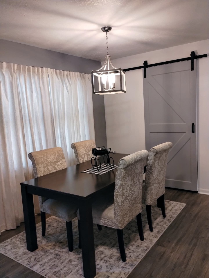Charming Renovated 3/2: Clean, Cozy, Comfy, Quiet - Newburgh, IN