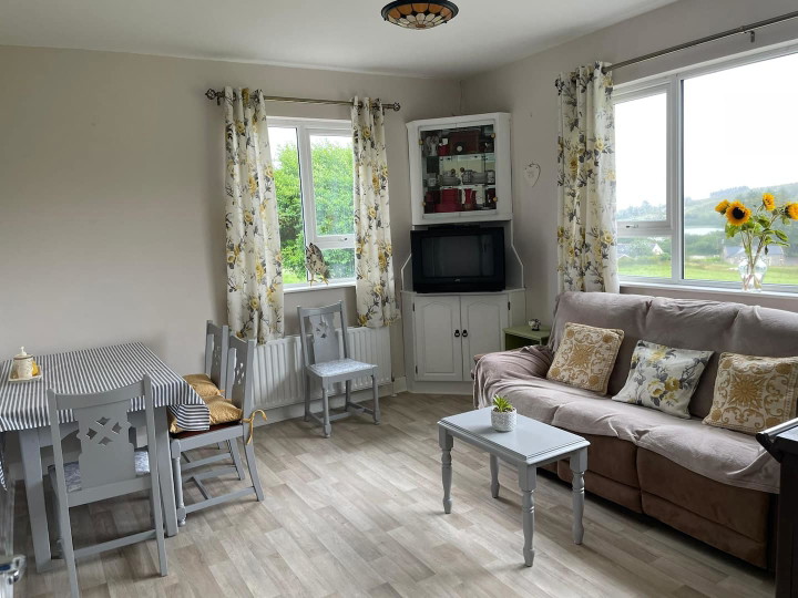 Teach An Ghleanna Bhig:
Cosy Three Bedroom Cottage - Buncrana