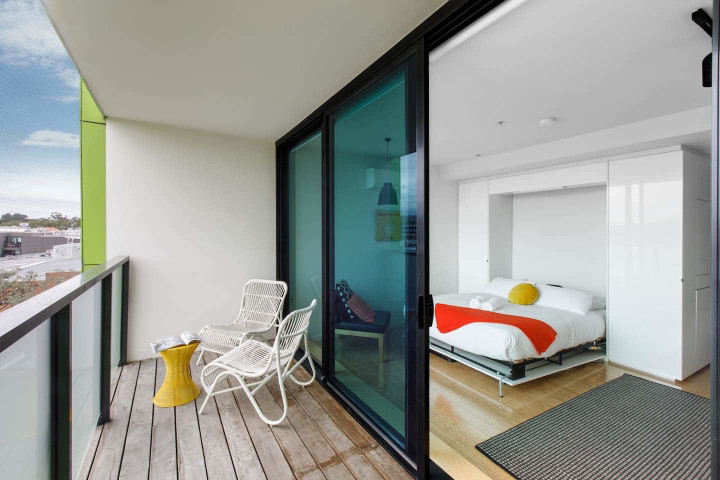Live The Seaside Lifestyle In Modern St. Kilda Gem - St Kilda