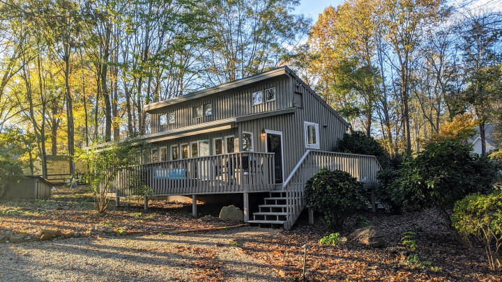 Lake Norman Cottage In The Woods - Lake Norman, NC