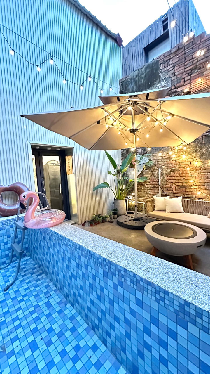 Centennial Open Air Pool, 1st Floor/165 Sqm/2 People/taiwan's Hottest Area - Tainan City