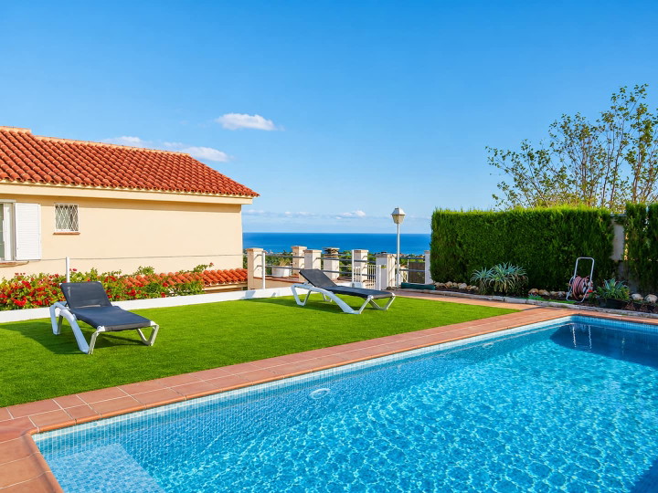 House With A Private Pool - Calella