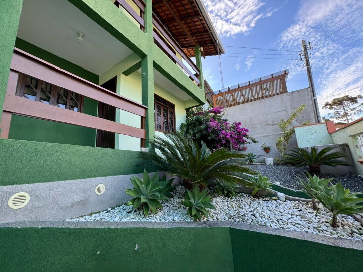 Bela Casa Com Piscina No Zimbros - Bombinhas