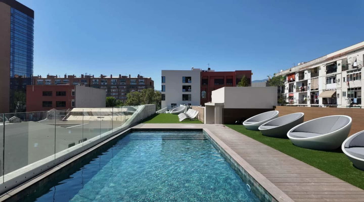 Studio · Pool · Gym · Spanish Classes Included - Barcelona