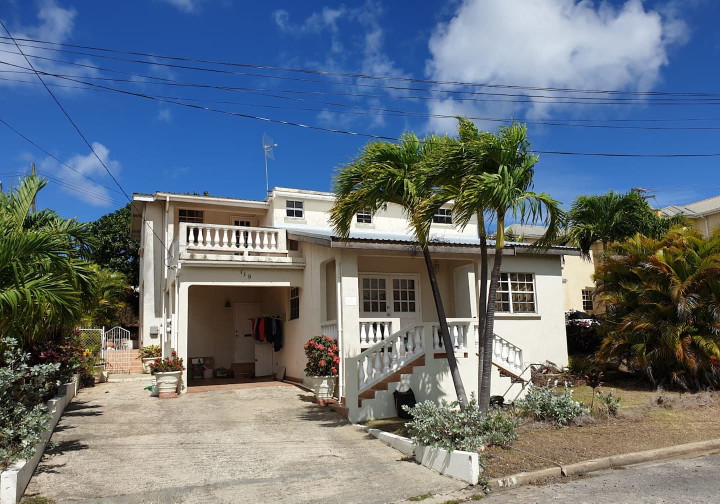Centrally-located Apartment Near To West Coast - Barbados