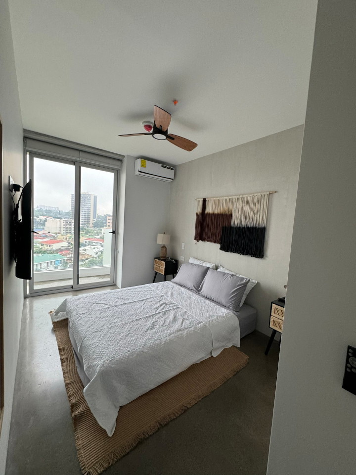 City Indie Apt Sabana 100mg Wifi - San José