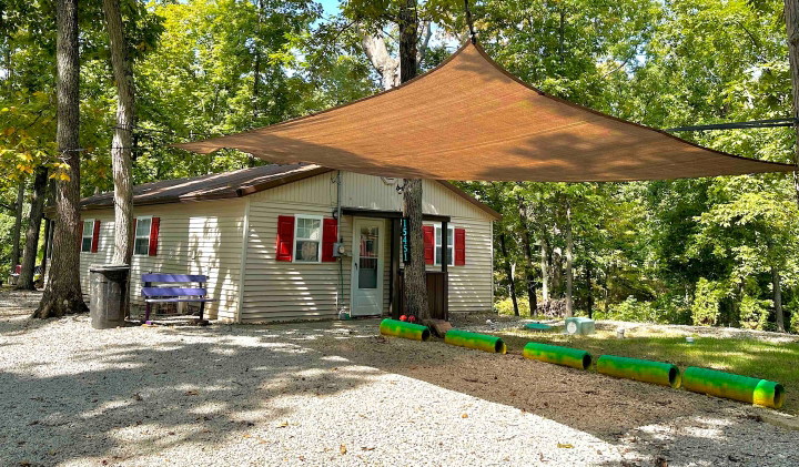 Lakefront Cottage  Dock, Kayaks, Fire Pit & Beach - Illinois