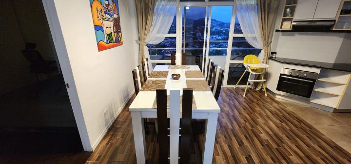 Huge 2br Condo 400mbps Wifi (Free Parking/ Sauna) - Cebu