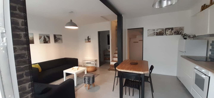 Agréable Maison De Ville Au Calme Dans Une Impasse - Oise