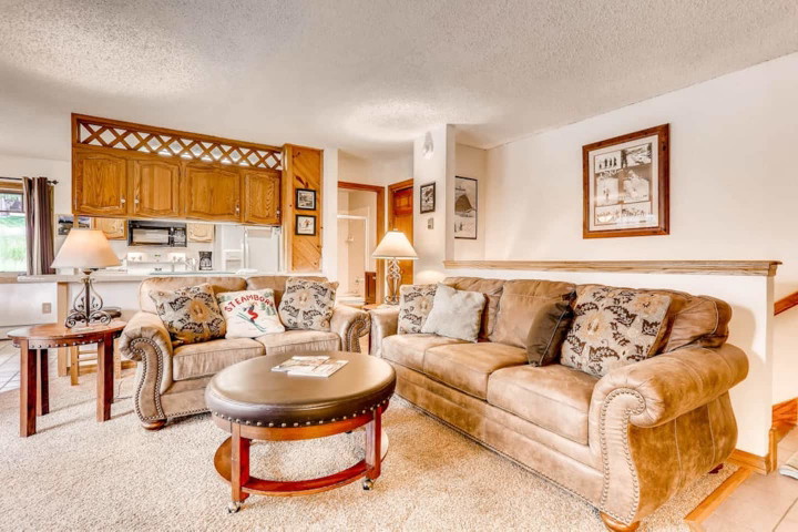 The Phoenix 109 Multi-level Condo With Balcony - Steamboat Springs, CO