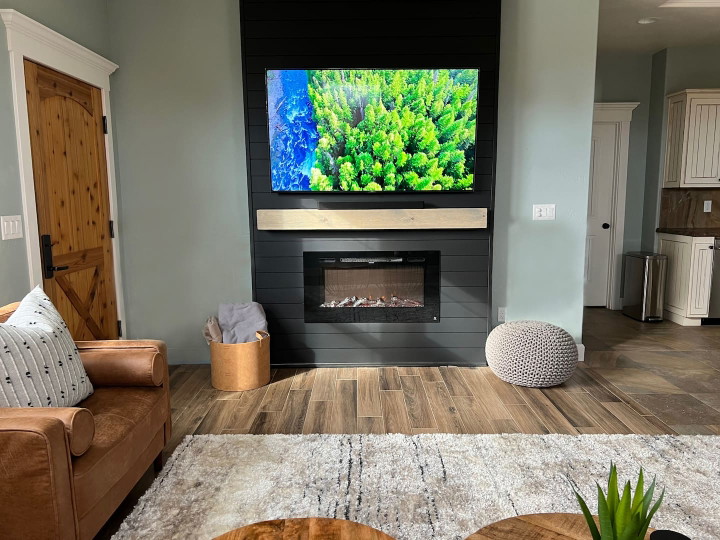 The Modern Mountain View Cottage With Hot Tub! - Kalispell, MT
