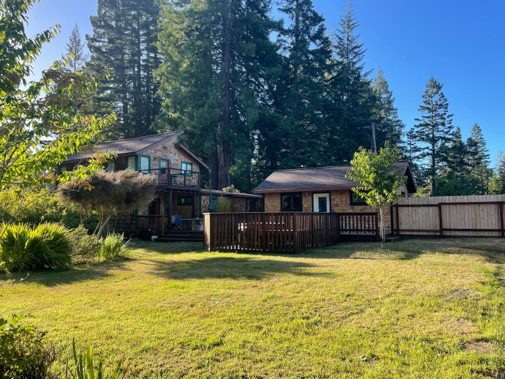 Redwood Farm House - Mendocino, CA