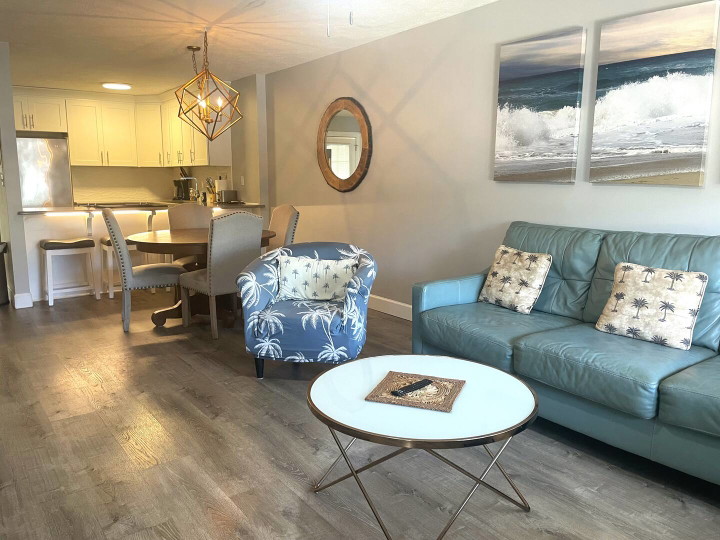 Affordable West End ~1 Block To The Beach~pets Ok - Rosemary Beach, FL