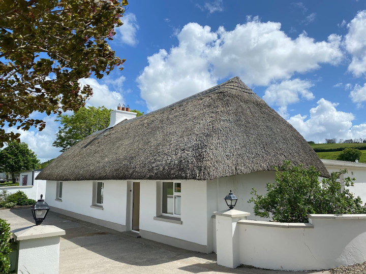 Elizabeth's Thatched Cottage On Wild Atlantic Way - County Clare