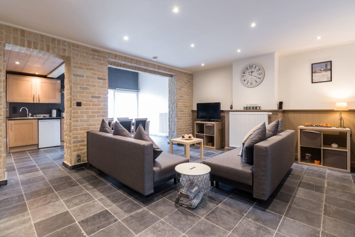 Enjoy Bruges Spacious Damse Vaart Apartment - Brujas