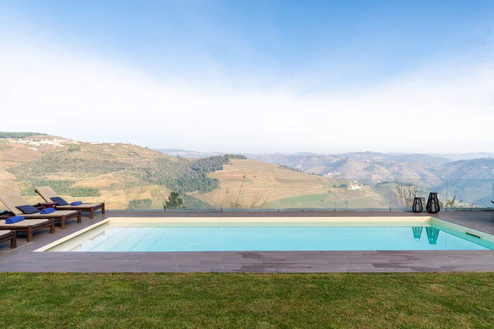 Douro Luxury: Private Pool, View & Breakfast - Pinhão