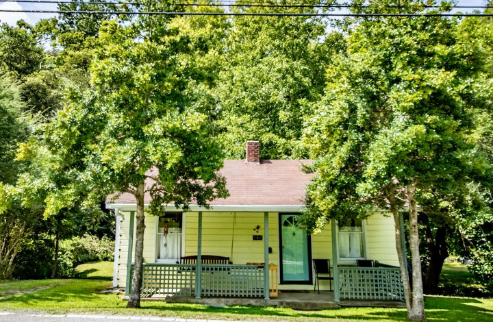 Frog Holler Cottage Perfect For Couples & Pets! - Hot Springs, NC