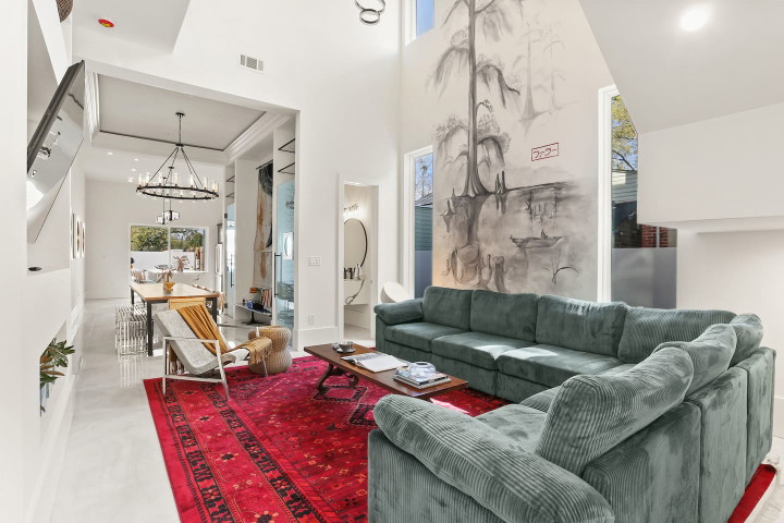 St. Charles Townhouse With Pool! - Gretna, LA