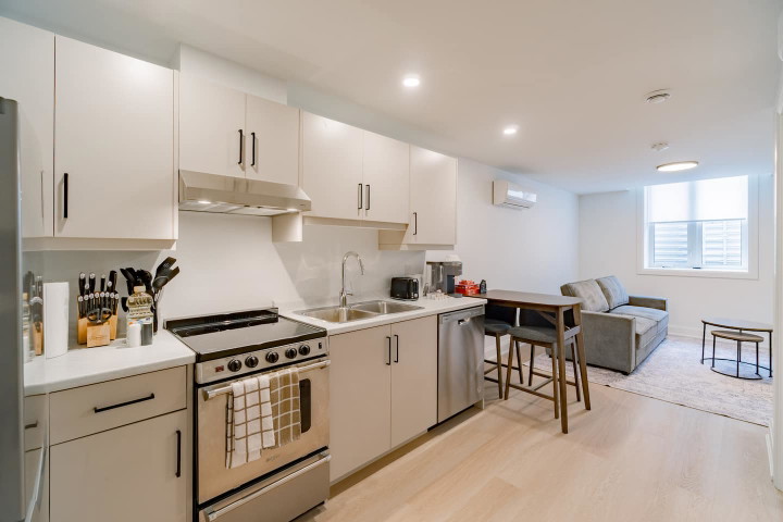 1-bedroom Harbourtown Beach Unit, Mins From Beach - Buffalo, NY