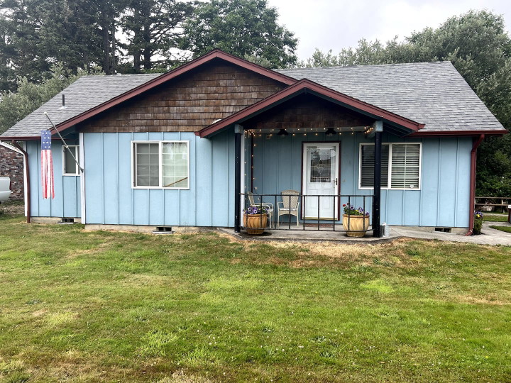 Long Beach Single Story Ranch - Long Beach, WA