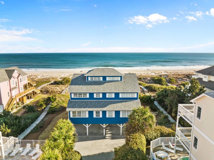 Beach Bingo | Serene Oceanfront Home, Pool Access - Swansboro, NC