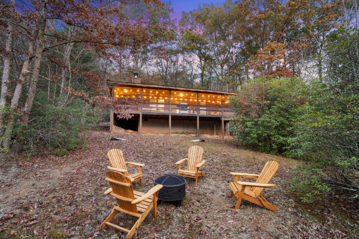 Cozy Cabin W/ Hot Tub | Mountain Views | Fire Pit - Blue Ridge, GA
