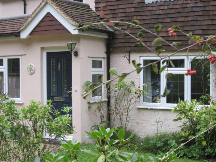 Luxury 4 Bedroom Cottage Near Guildford, Sleeps 6 - Guildford