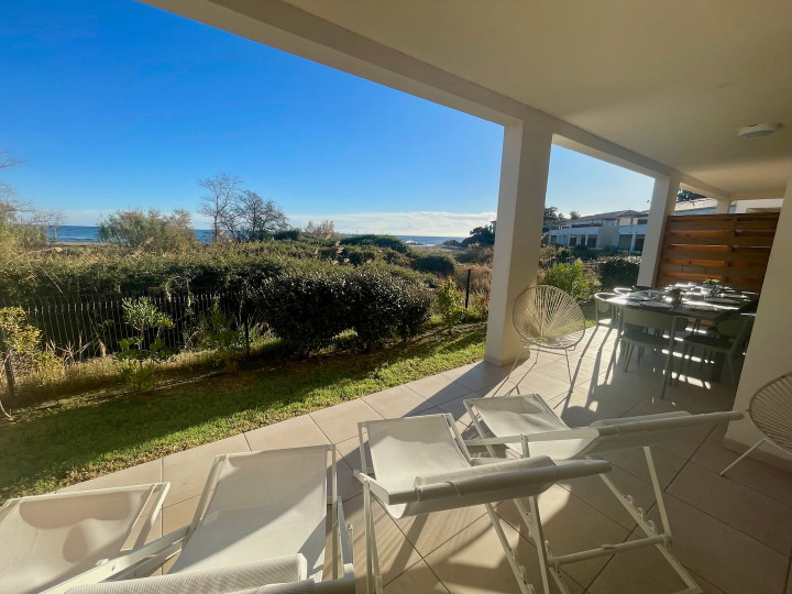 Large Apartment Facing The Beach - Corsica
