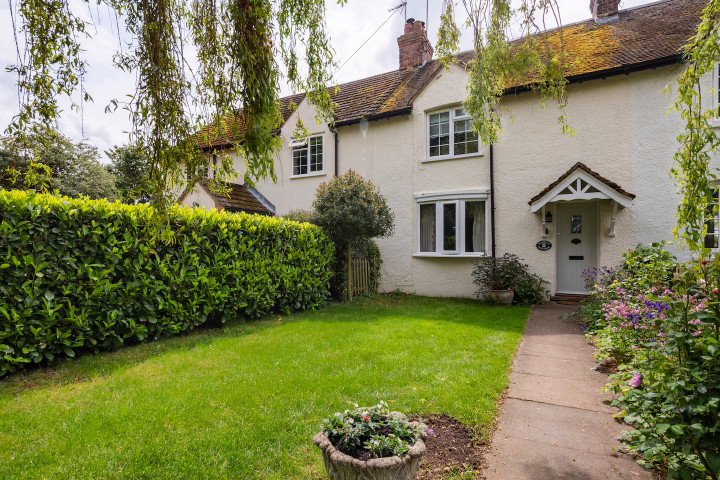 Charming Country Cottage In Quiet Rural Setting - Bedford