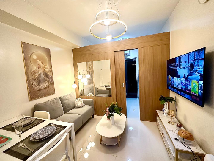 Serene Condo W/ Balcony, Wi-fi, Pool & Gym, Makati - Metro Manila