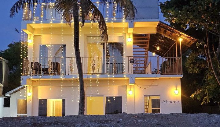 Albatross - Beachfront,2bedroom, Coastal Luxury - Alappuzha