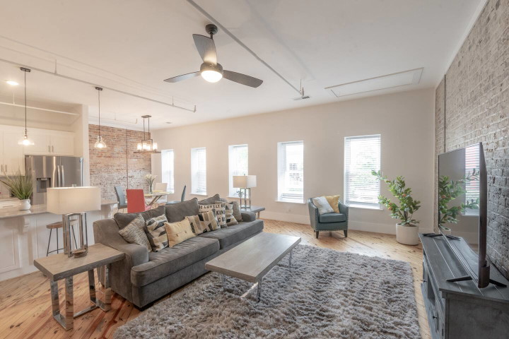 Downtown Main St Loft 137 - Walk To Expo Center ! - Rocky Mount, NC