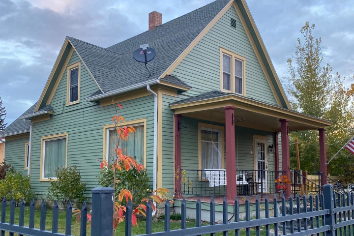 Cozy Livingston Charmer: Sleeps 10 W/hot Tub - Livingston, MT