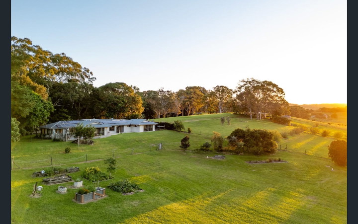 The Old Peach Farm - Big House + 4 Tiny Homes - Byron Bay