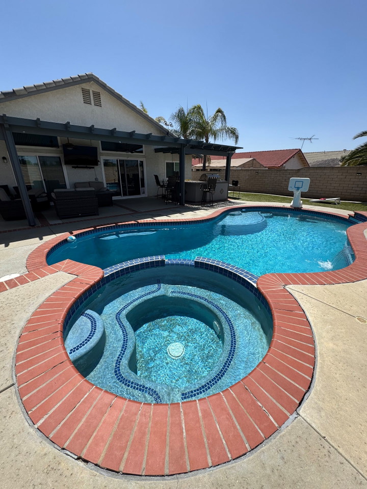 Backyard Paradise With Pool Spa 6 Big Screen Tvs - Moreno Valley, CA