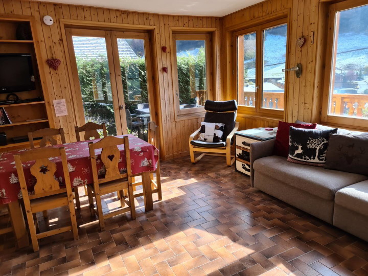 Alpine Chalet With Balcony | Sleeps 6 | Morzine - Morzine