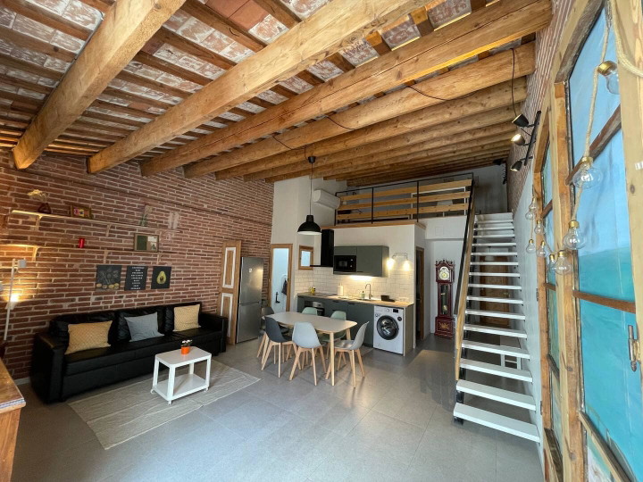 Full Moon Loft Studio 2 Minutes From The Beach - El Masnou