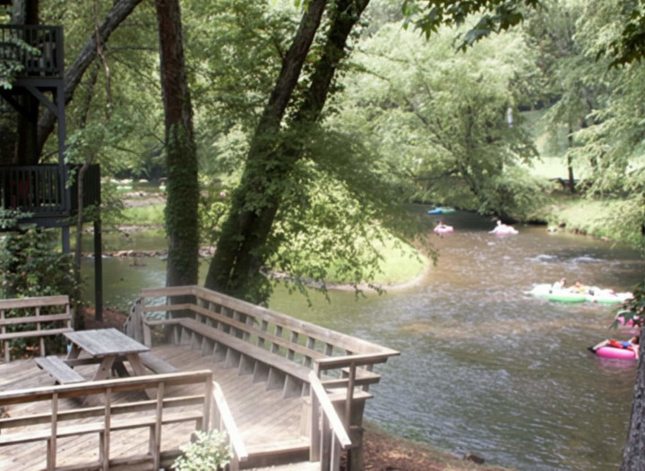 Alpine Riverside Retreat - Helen, GA