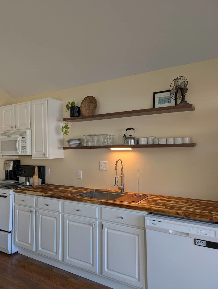 New! Cozy Centralized Surf Shack - Oak Island, NC