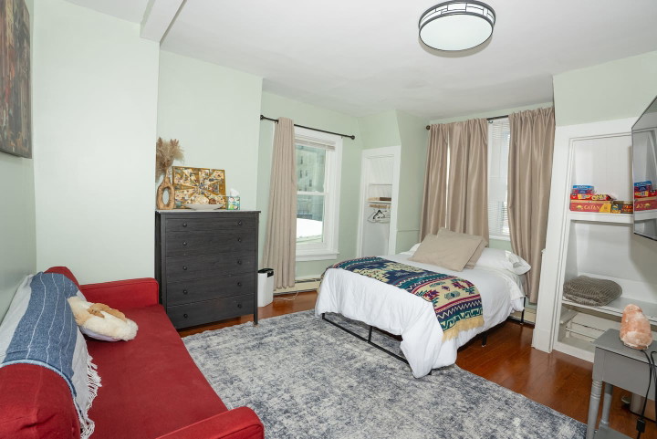 3br + Parking · 8 Min To Path · Nyc Access - Jersey City, NJ