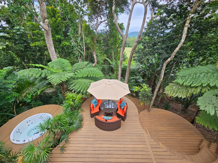 Seven On The Hillside - Fiji