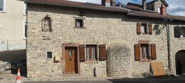 Maison De Charme En Pierre - Vittel