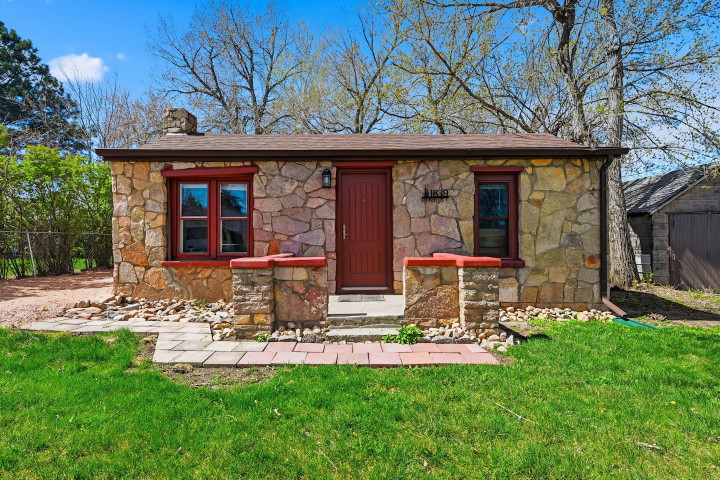100-year-old Historic Homestead In Sturgis - Sturgis, SD