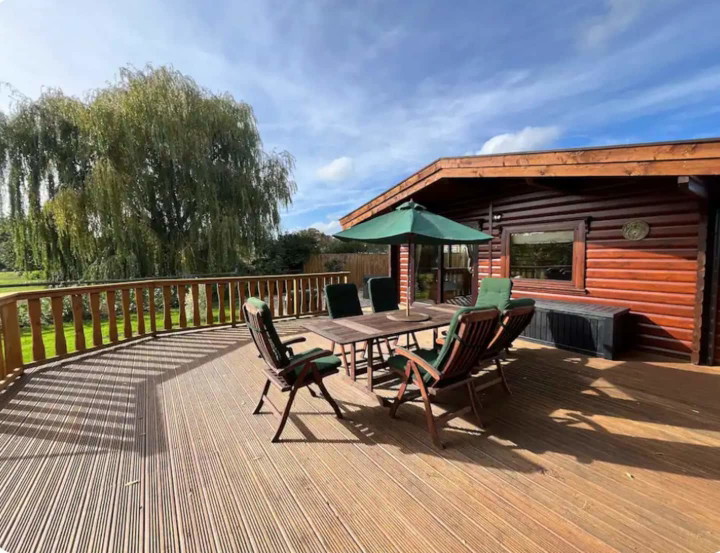 Cosy Norwegian Log Cabin With Hot Tub In Somerset - Glastonbury