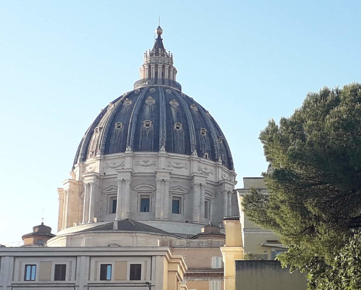 Oltre Il Colonnato - Vatican City