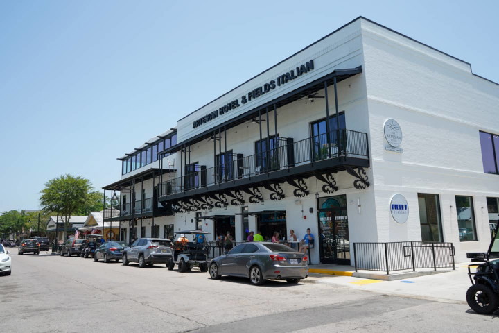 Downtown Ocean Springs Hotel - Biloxi, MS