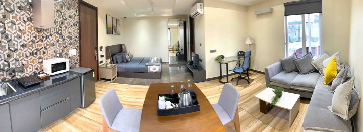 Stylish 4th Floor Studio Apartment In South Delhi - Noida