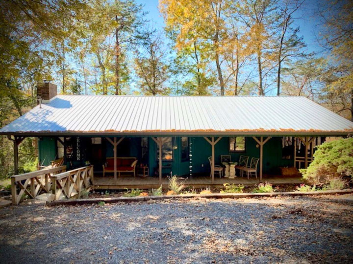 Oakleaf Hideaway | 20-acre Cottage By Desoto - Alabama
