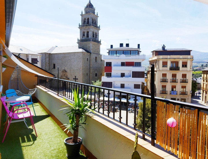 Historic Centre Flat With Balcony On The Camino - Ponferrada