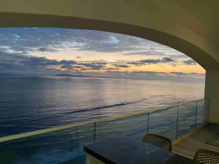 Beachfront Rosarito Escape At Modern Condo - Rosarito
